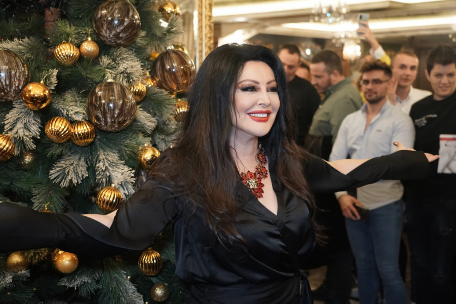 Sin Dragane Mirković na meti pevačica, a evo šta na to kaže njegova mama || Hello Magazin!